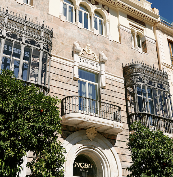 Fusión de estilos en el primer Nobu de Sevilla: arcos y escaleras ...