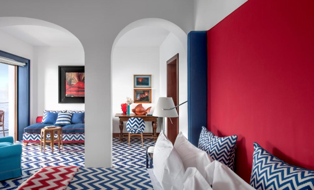 Una paleta básica de 3 colores y una impactante ubicación: el hotel ...