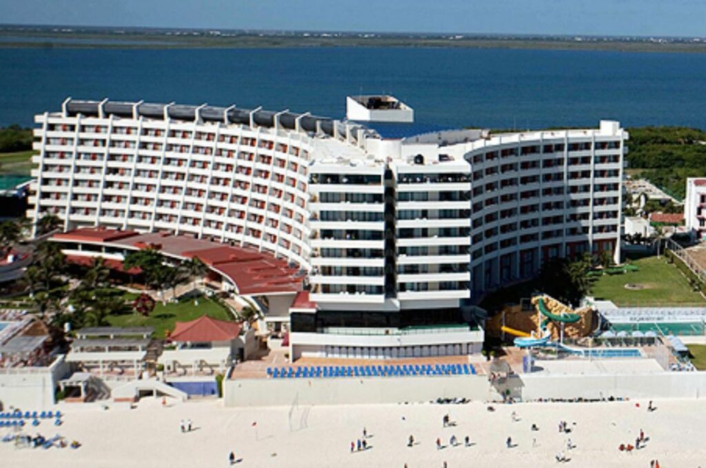 Historia de un fracaso en Cancún: años cerrado un célebre hotel en la ...
